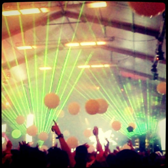 Balloon Drops & Releases – Balloon Celebrations Inc